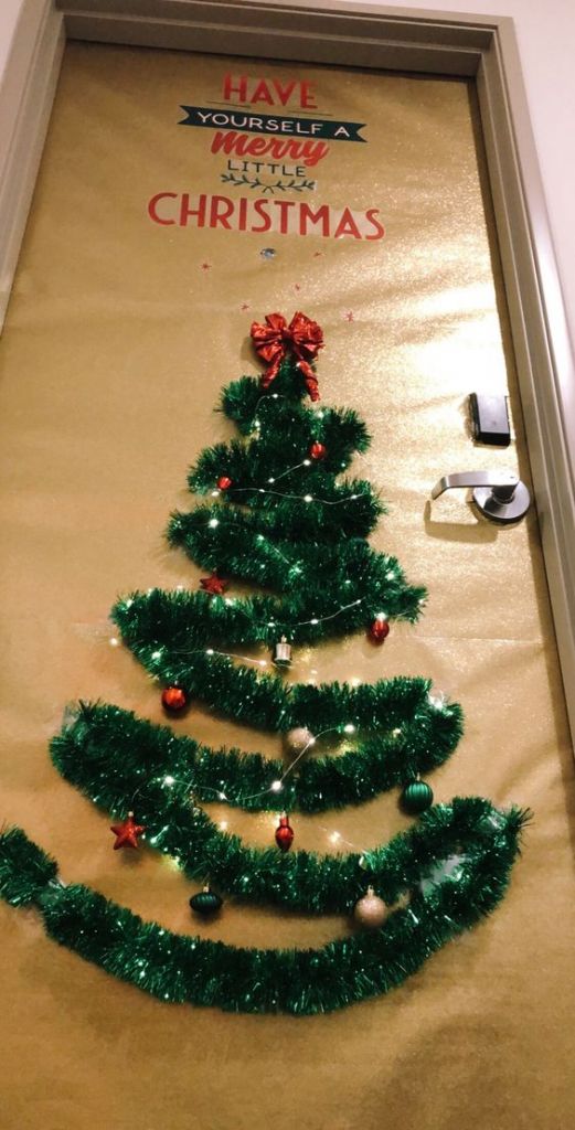 Christmas Classroom Door Decor - Craft and Beauty